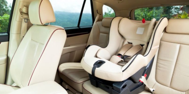Which Side of Car to Install Car Seat: A Simple Guide for Parents
